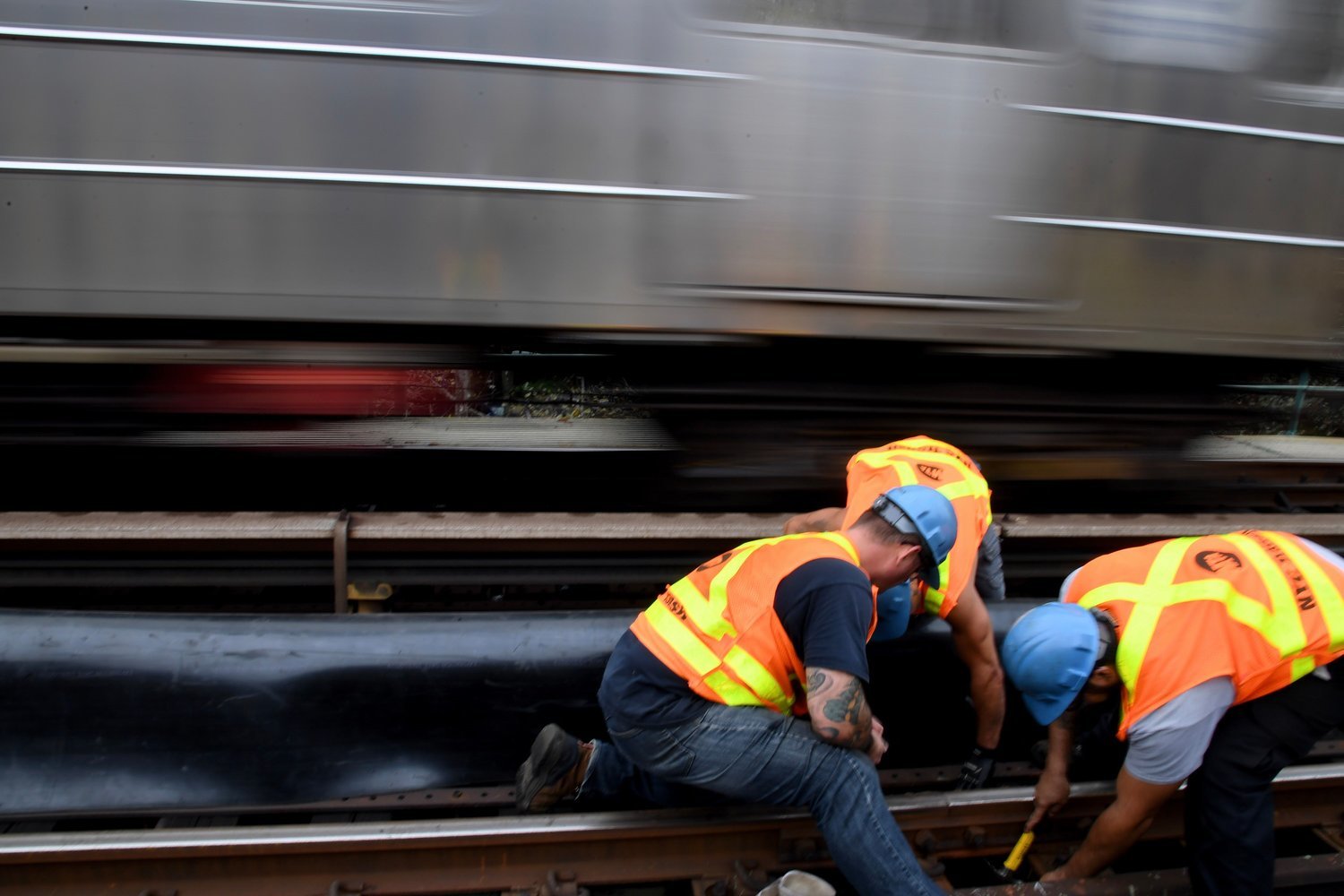 Workers at MTA division await contract - Chief-Leader